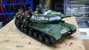 JS-2 Heavy Tank – Soviet Steamroller