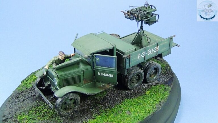 Repair, Refuel and Reload!- Soviet GAZ-AAA Truck with M4 Quad Maxim