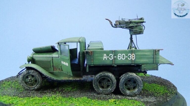Repair, Refuel and Reload!- Soviet GAZ-AAA Truck with M4 Quad Maxim