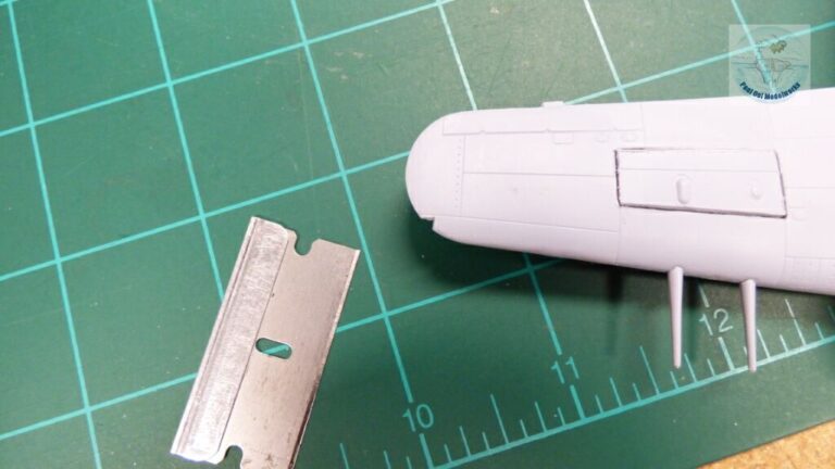 Tutorial 12 – Aircraft Wing Tip Navigation Lights with Colored Bulbs