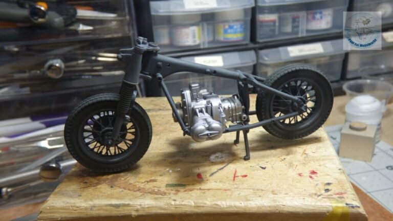 BMW R75 Motorbike and Sidecar – The Wehrmacht’s War Horse