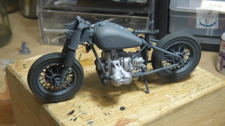 BMW R75 Motorbike and Sidecar – The Wehrmacht’s War Horse